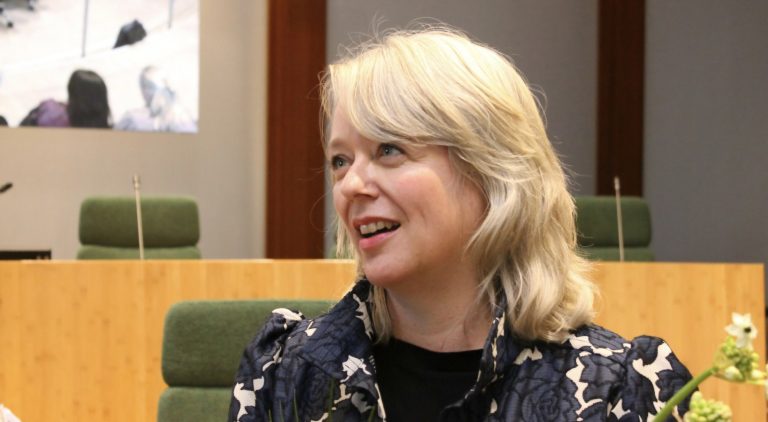 Agnes Mulder beëdigd als nieuwe commissaris van de Koning in Drenthe ...