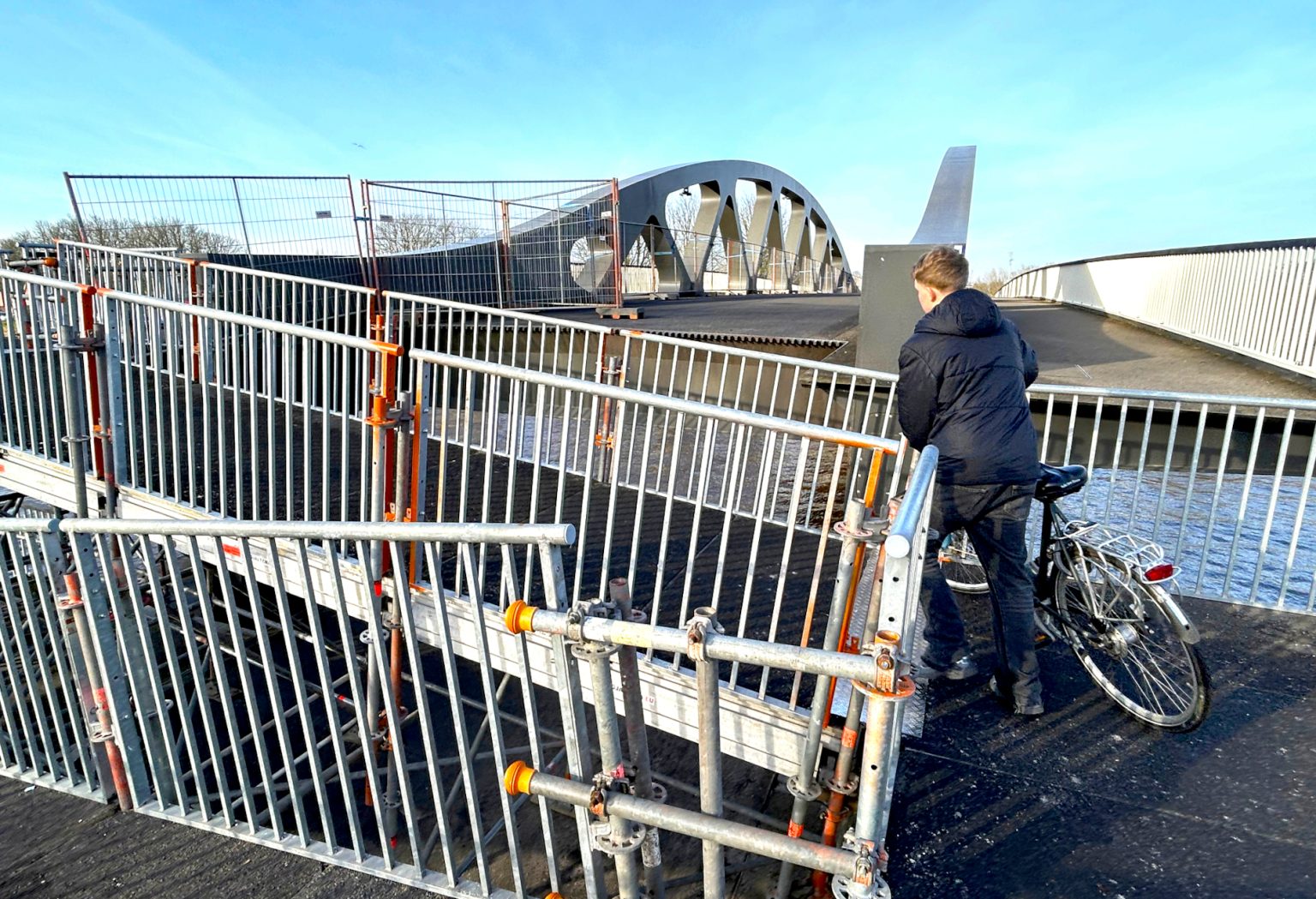 Hellingbanen bij brug Noordhorn-Zuidhorn; Rijkswaterstaat tevreden ...